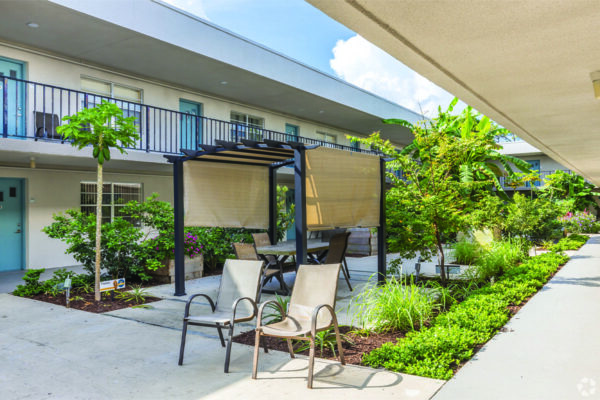 Photo Gallery - Cresthaven Senior Living - Senior Living Retirement ...