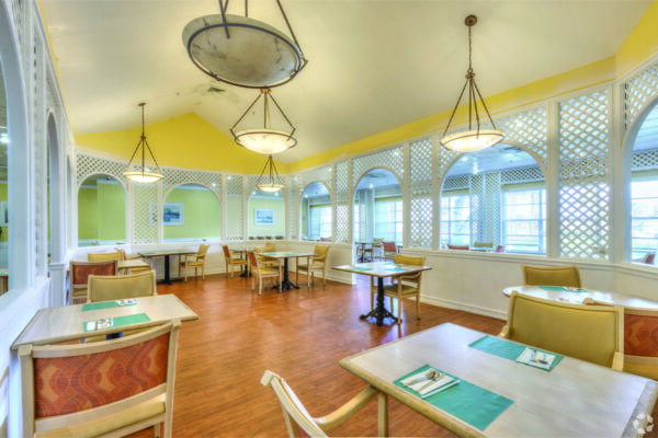 Photo Gallery - Cresthaven Senior Living - Senior Living Retirement ...
